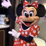 Minnie Mouse Gives Us a Detailed Tour of Her New Dressing Room at ...